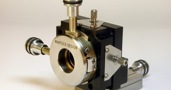 MDE277 - Five-Axis Micropositioner