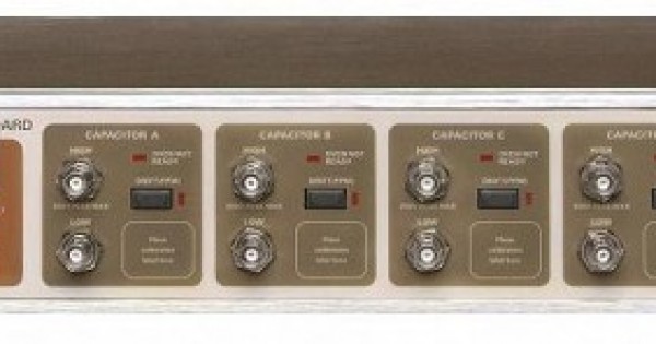 AH 1100 Capacitance Standard System